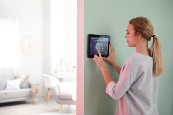 Choosing the Right Home Security System with Video Surveillance in ...